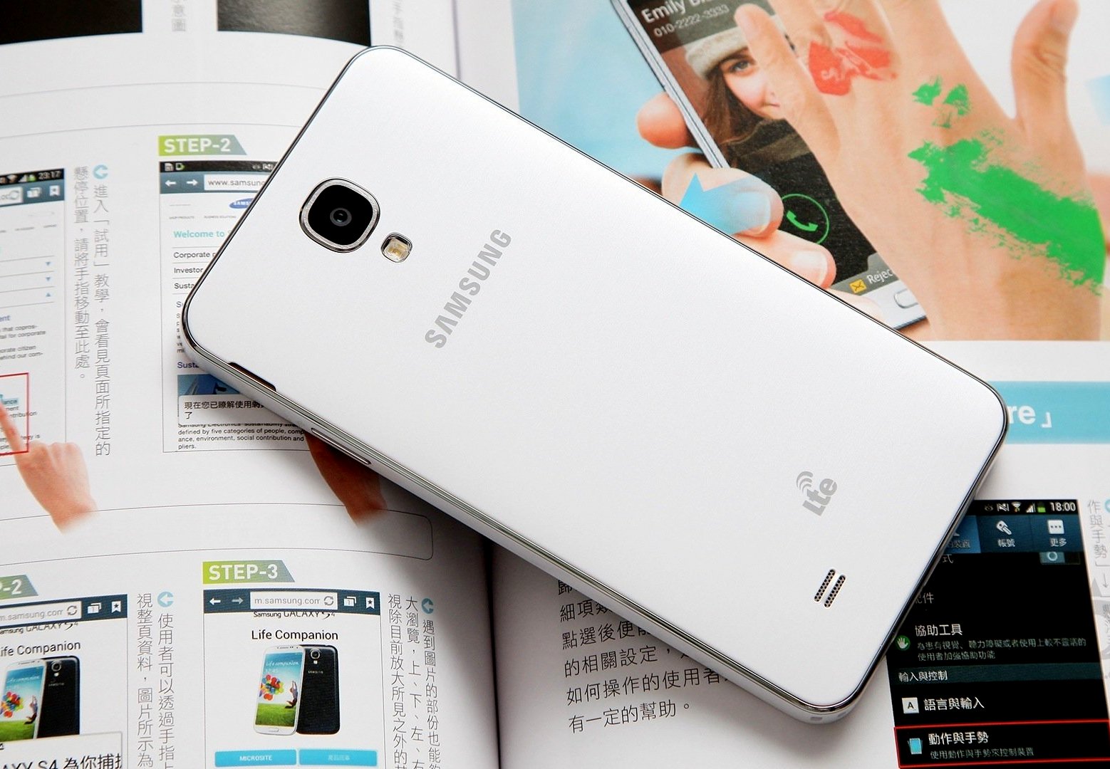 Samsung Galaxy J1 phiên bản 2016 lộ diện